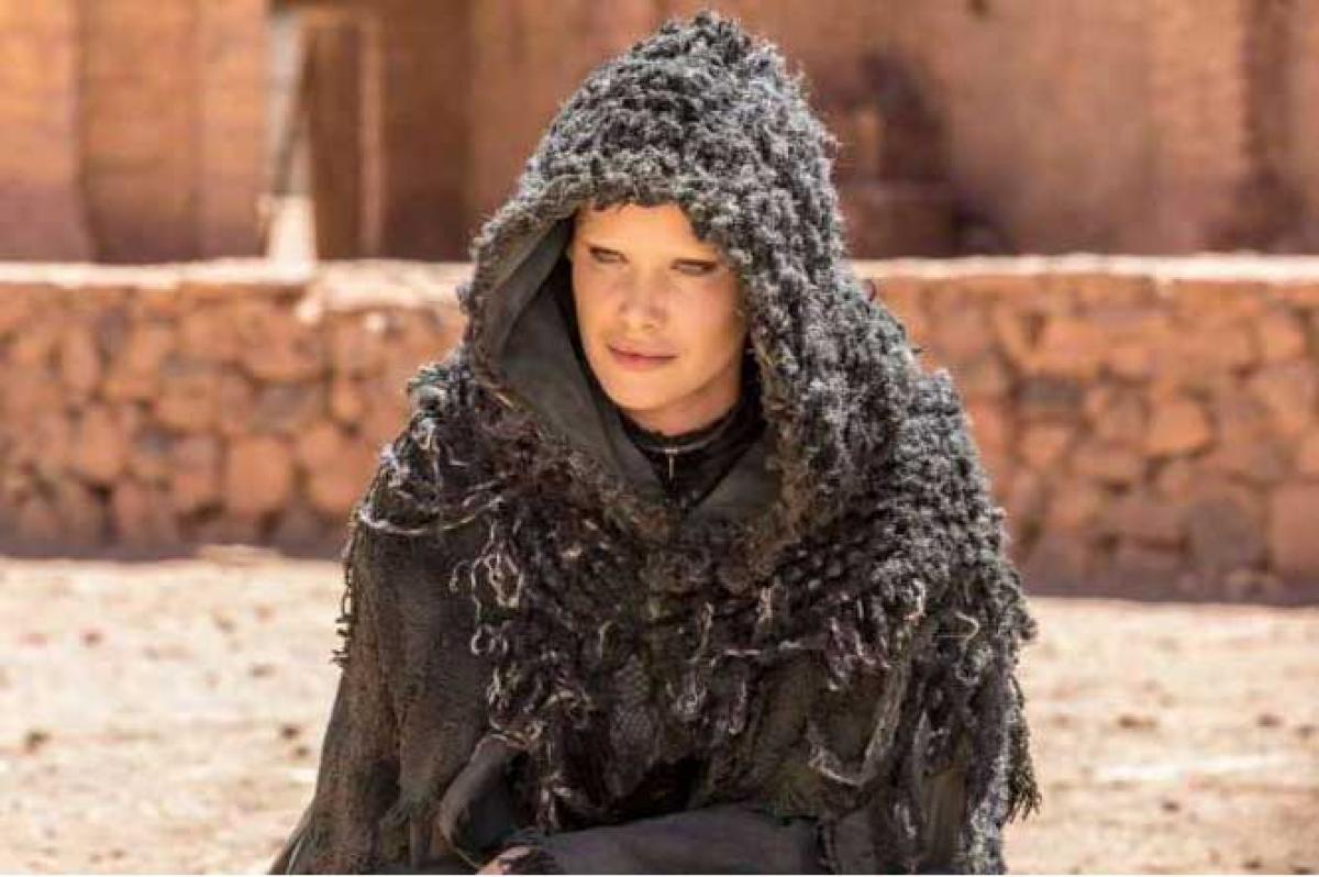 Atriz de 'Jesus' se inspira em David Bowie para viver Satanás | Gazeta ...