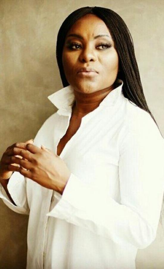 Karin Hils pede auxílio emergencial; 'Fui inventar de ser artista ...