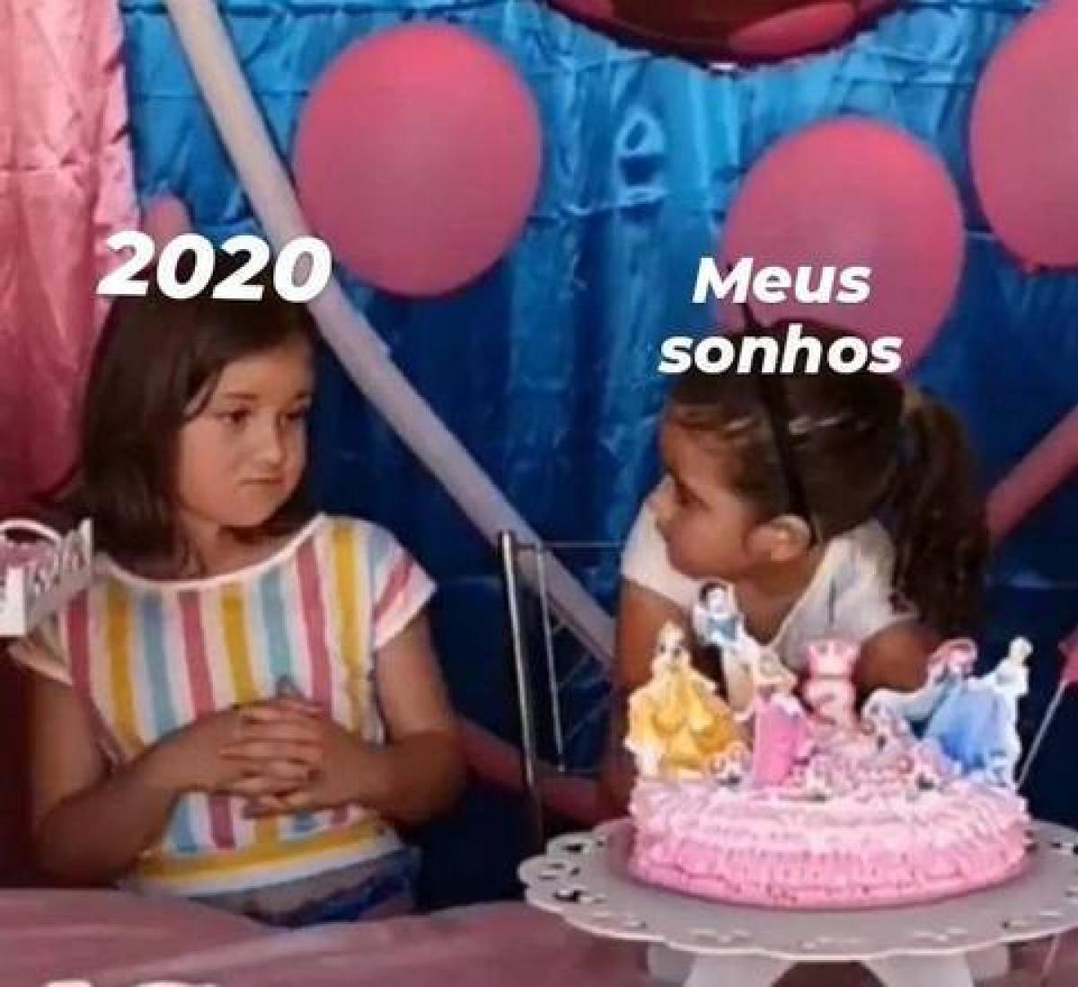 Confira quais foram os 7 memes que marcaram as redes sociais em 2020 ...