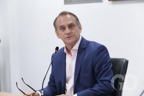 Wilson critica livro de Cattani e manda colega estudar; 'perda de tempo ...