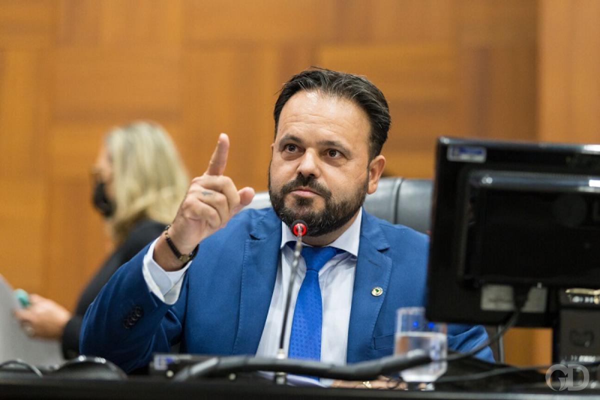 Após decisão do TRF, ex-deputado pede recálculo e diplomação na AL ...