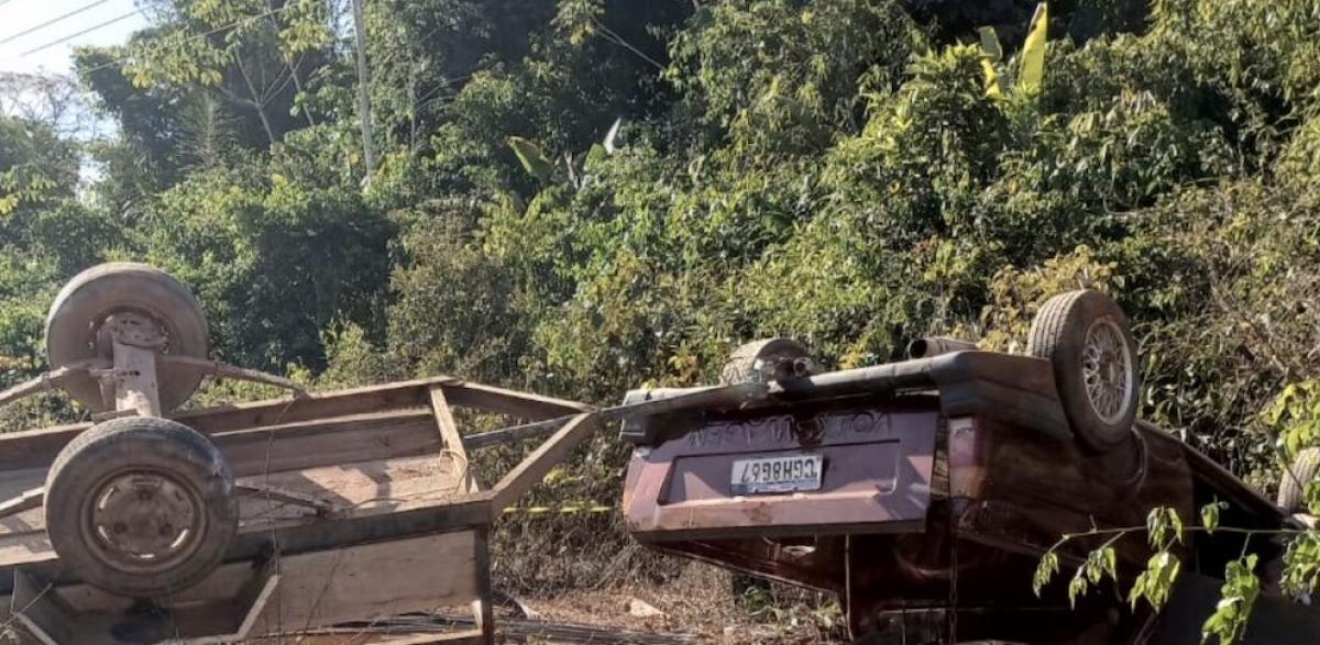 Savero capota em rodovia e mata idoso de 66 anos; ele foi arremessado ...