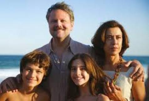 'Ainda Estou Aqui', filme de Walter Salles vence em 13 categorias no ...