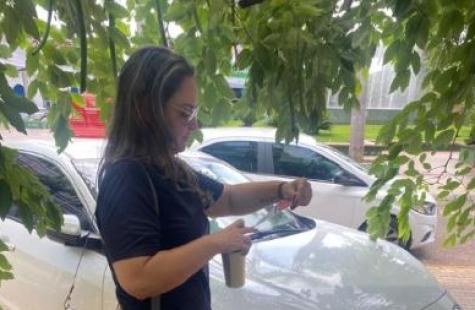 Vice-prefeita é multada ao estacionar carro em frente à prefeitura ...